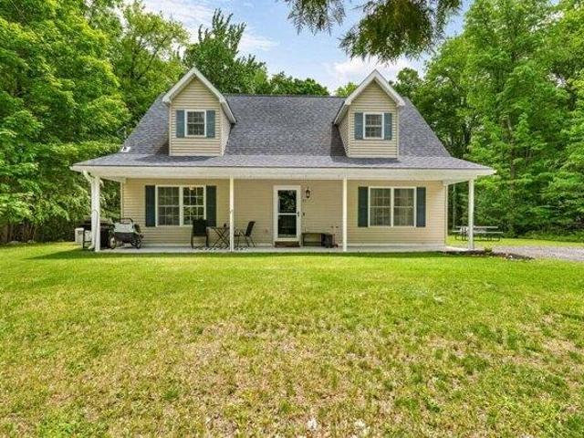 3 bedroom, Sidney ME 04330 103033539