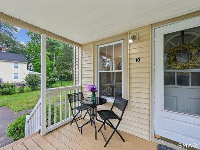 3 bedroom, Simsbury CT 06070 105105637