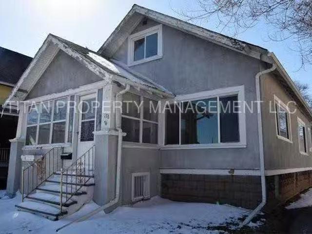 3 Bedroom Single Family With Updates 176 E Johnson St