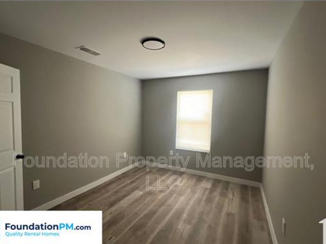 3 Bedroom Single Family House 1380 Eloise Rd in Memphis, TN 38106 | AffordableHousing. Com