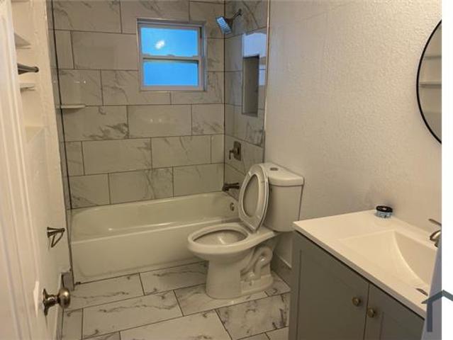 3 Bedroom Single Family House 2038 Baldwin St in Jacksonville, FL 32209 | AffordableHousing. Com