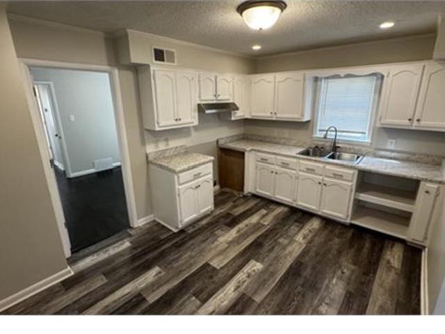 3 Bedroom Single Family House 3235 Kirkwall Rd in Memphis, TN 38128 | AffordableHousing. Com