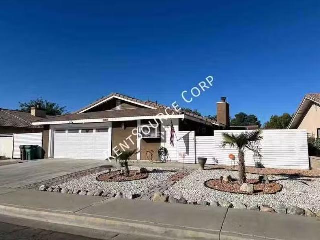 3 Bedroom Single Story Home For Rent in Lancaster 43715 Santa.