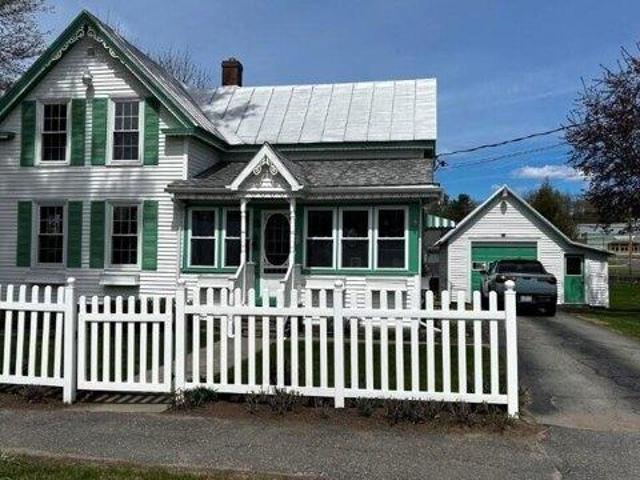 3 bedroom, Skowhegan ME 04976 102316478