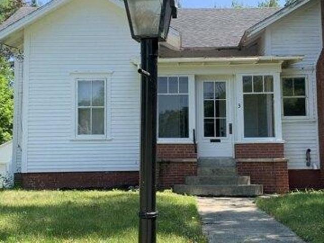 3 bedroom, Skowhegan ME 04976 104850187