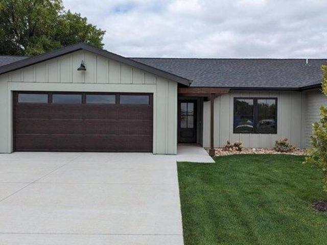 3 bedroom, Spirit Lake IA 51360 88763753