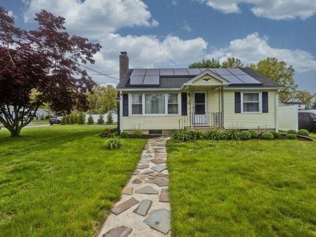 3 bedroom, Springfield MA 01104 LS102318466