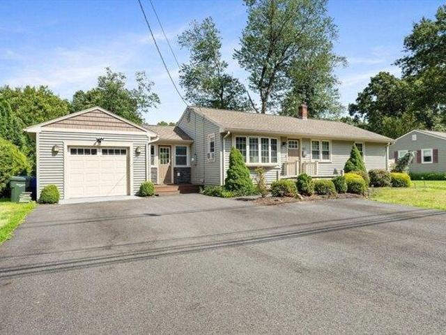 3 bedroom, Springfield MA 01108 104869628