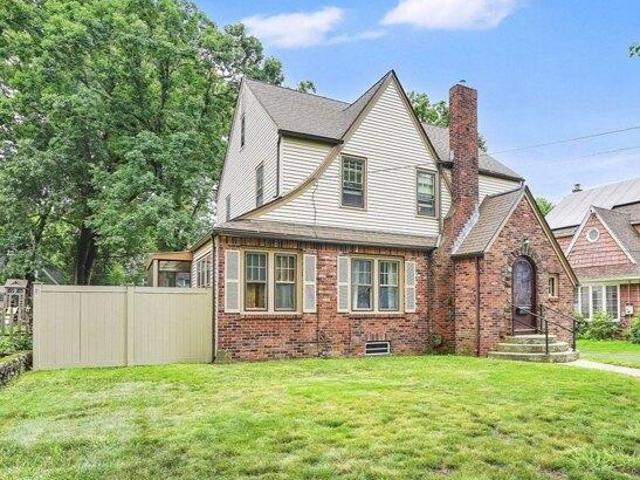 3 bedroom, Springfield MA 01108 103808801