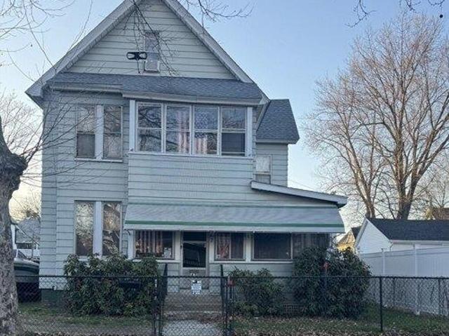 3 bedroom, Springfield MA 01108 LS102370989