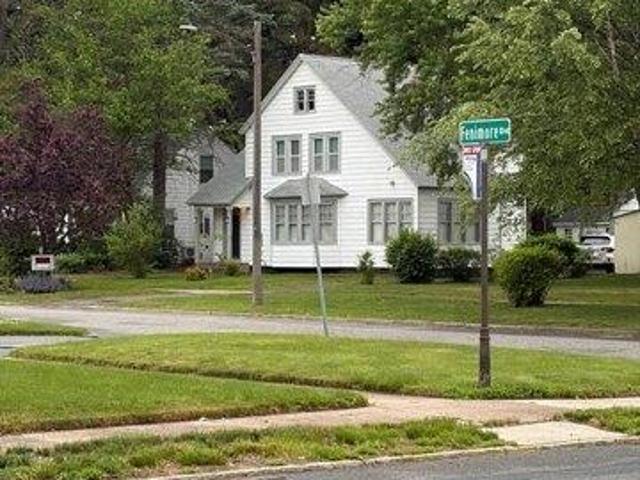 3 bedroom, Springfield MA 01108 LS103101674
