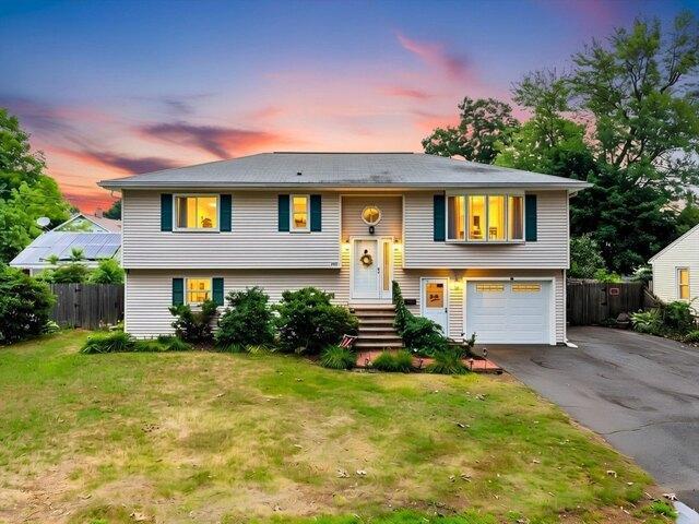 3 bedroom, Springfield MA 01109 104539079