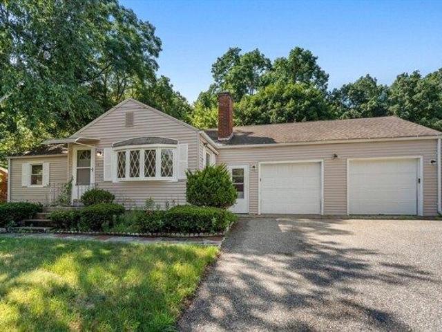 3 bedroom, Springfield MA 01109 104608069