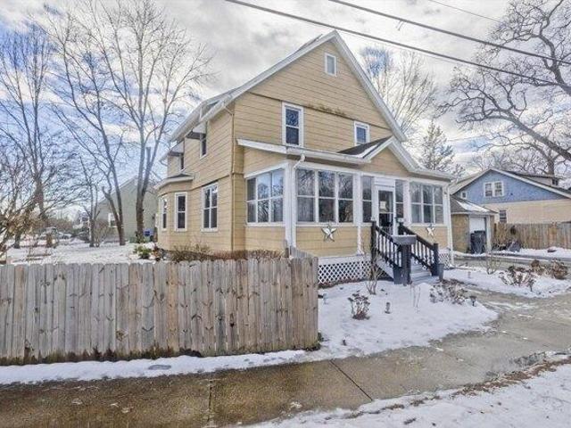 3 bedroom, Springfield MA 01109 102444953