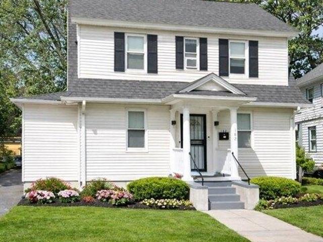 3 bedroom, Springfield MA 01109 LS102531544