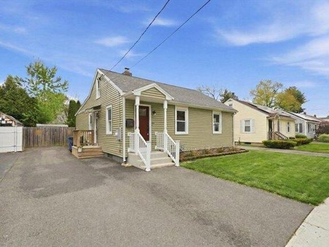 3 bedroom, Springfield MA 01118 LS102475761