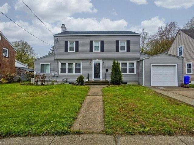 3 bedroom, Springfield MA 01118 LS102089982