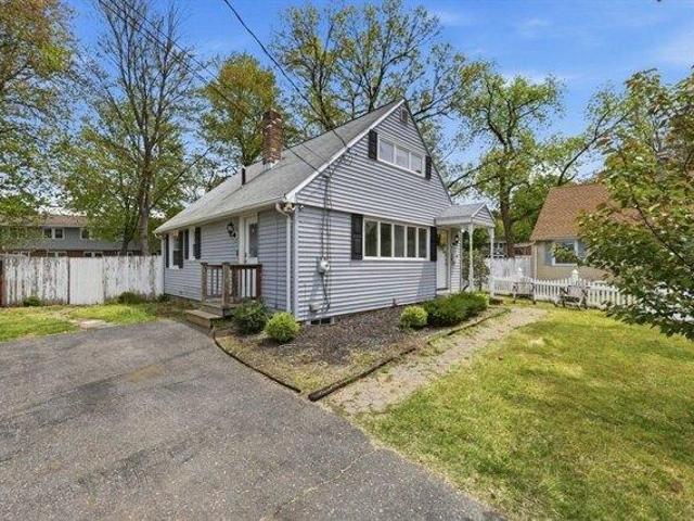 3 bedroom, Springfield MA 01118 LS103126515
