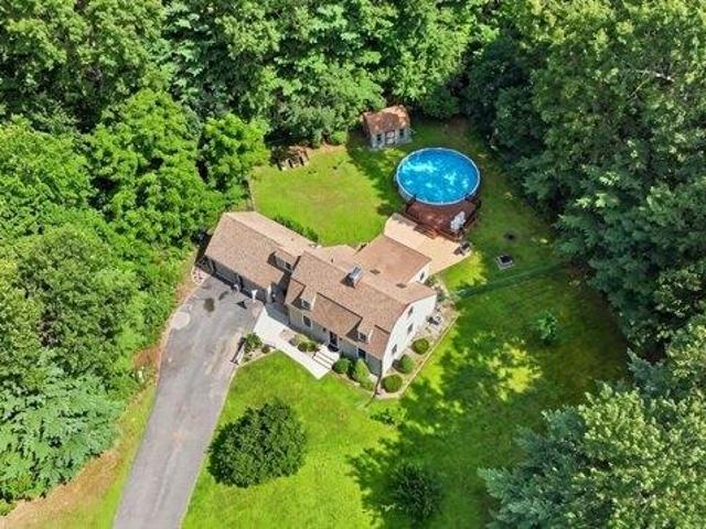 3 bedroom, Springfield MA 01128 105105996