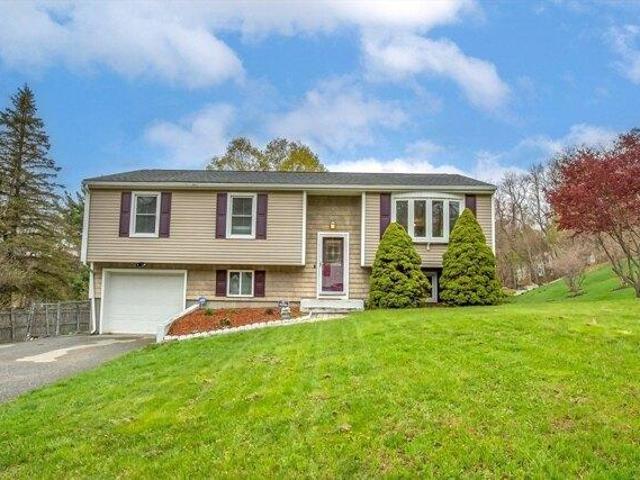 3 bedroom, Springfield MA 01128 102215944
