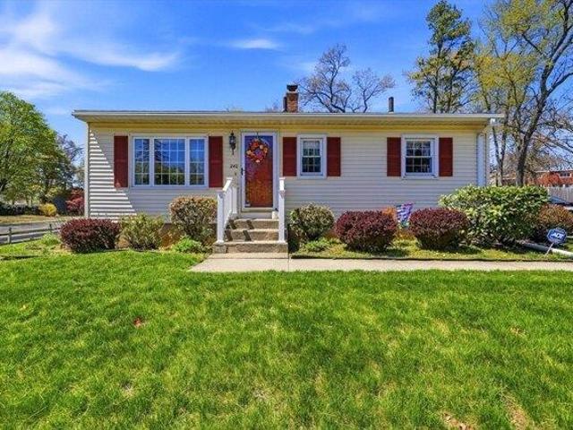 3 bedroom, Springfield MA 01151 LS102476378