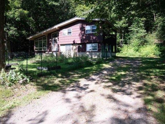 3 bedroom, Springfield VT 05156 104836204