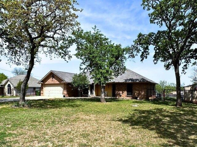 3 bedroom, Springtown TX 76082 LS90084693