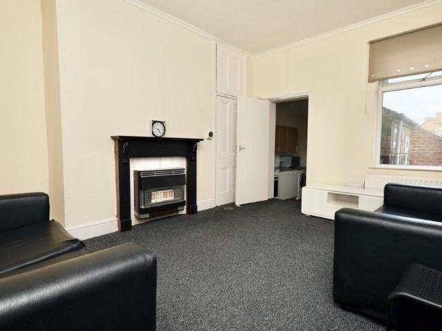 3 bedroom Student Flat to rent in Wingrove Avenue, Fenham, Newcastle Upon Tyne