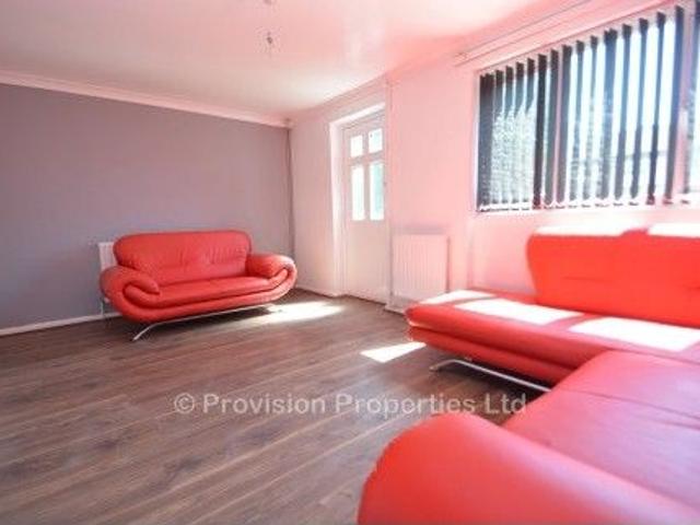 3 Bedroom Student Properties Leeds