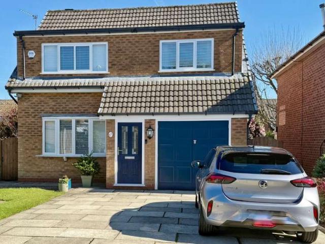 3 Bedroom Studio Flat
