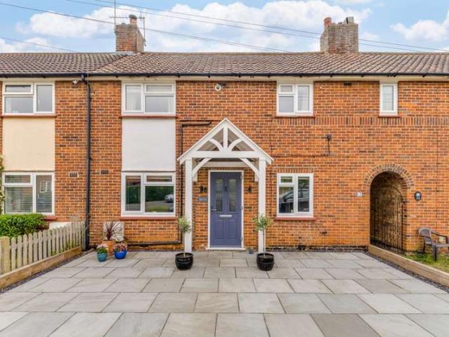 3 Bedroom Studio Flat