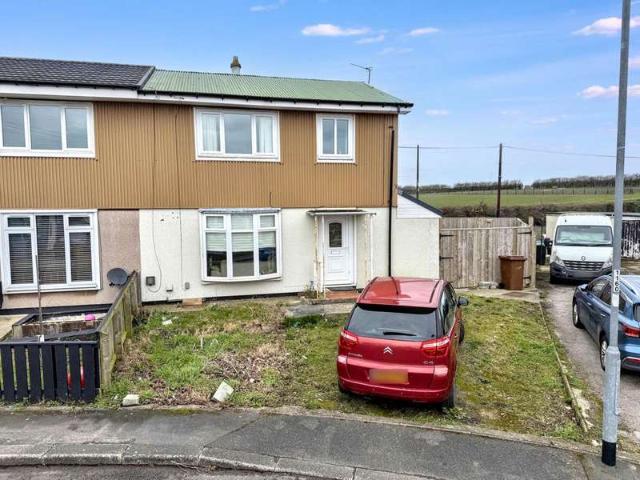 3 Bedroom Studio Flat