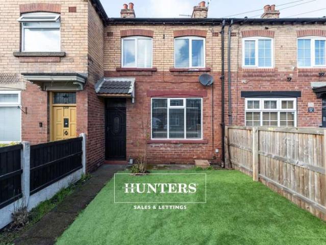 3 Bedroom Studio Flat