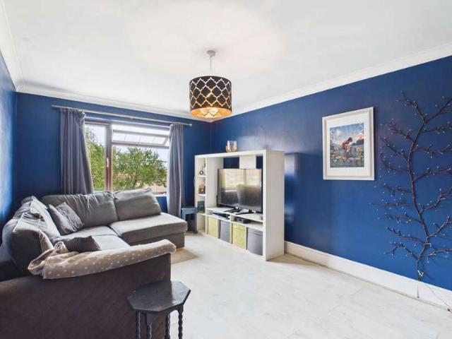3 Bedroom Studio Flat