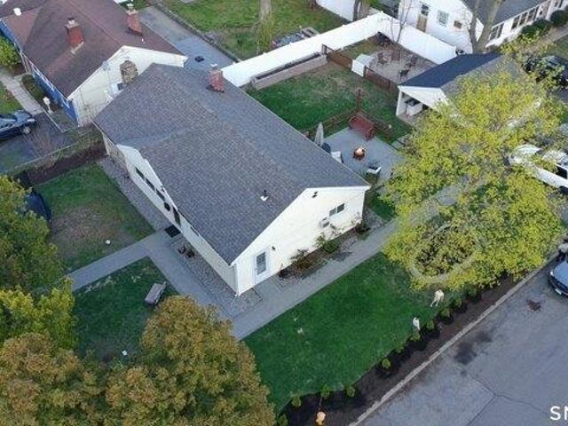 3 bedroom, Stamford CT 06902 102586498