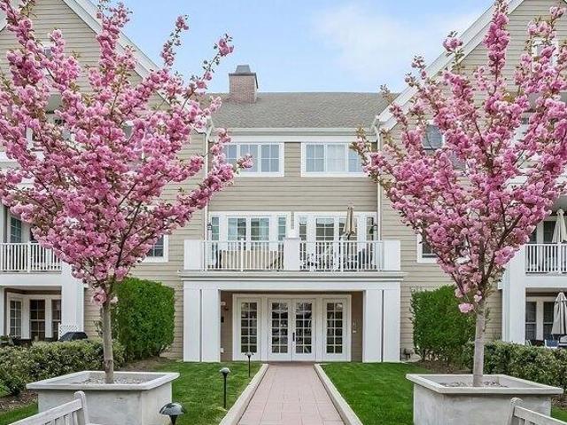 3 bedroom, Stamford CT 06902 LS102444153