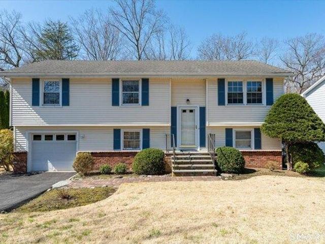 3 bedroom, Stamford CT 06902 LS102476281