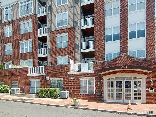 3 bedroom, Stamford CT 06902 LS102283816