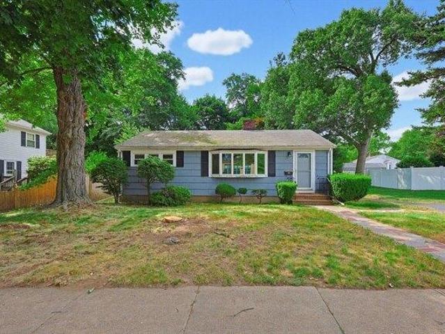 3 bedroom, Stoneham MA 02180 104511417