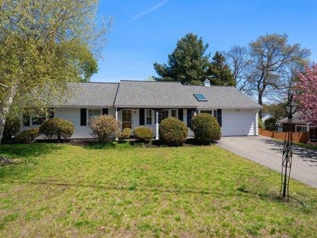 3 bedroom, Stoneham MA 02180 102369658