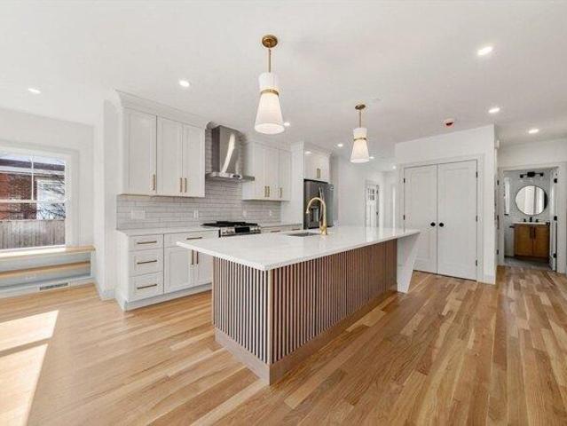 3 bedroom, Stoneham MA 02180 102961348