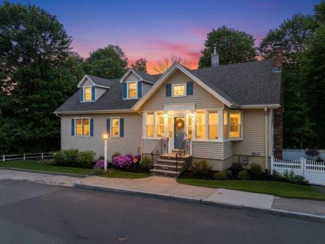 3 bedroom, Stoneham MA 02180 LS102761371