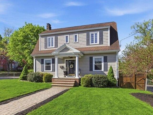 3 bedroom, Stoneham MA 02180 LS102369880