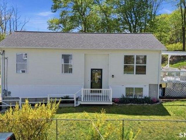 3 bedroom, Stonington CT 06379 104111895