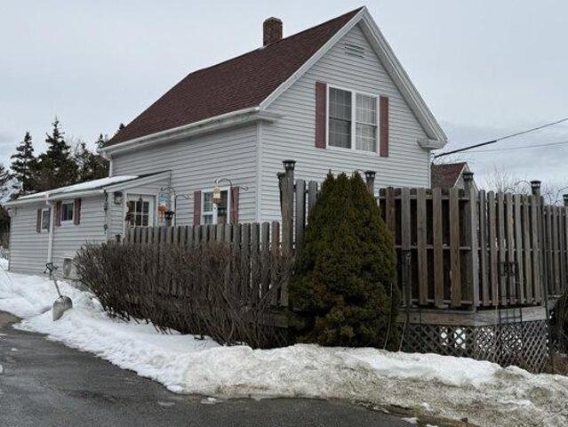 3 bedroom, Stonington ME 04681 104834768