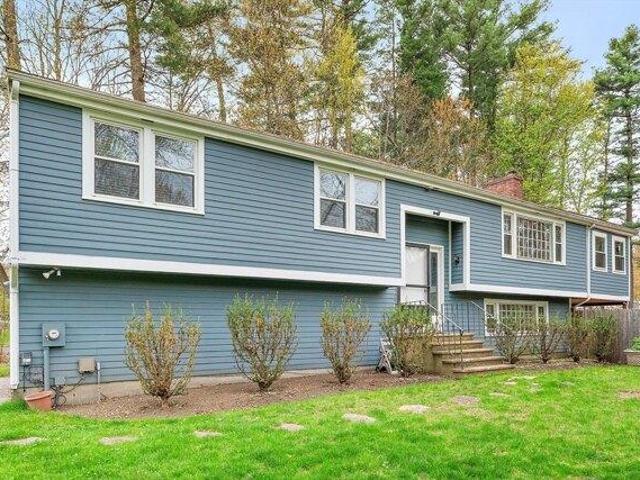 3 bedroom, Stow MA 01775 102476523