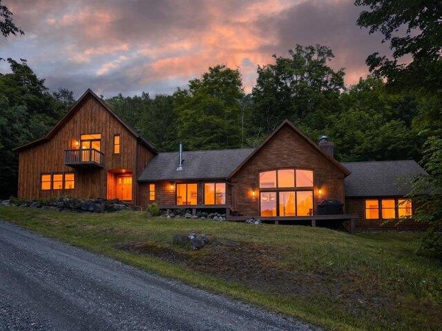 3 bedroom, Stowe VT 05672 104608321