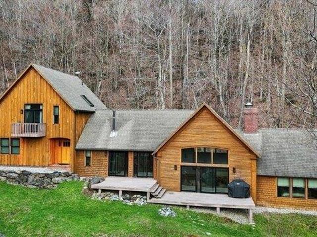 3 bedroom, Stowe VT 05672 LS102285204