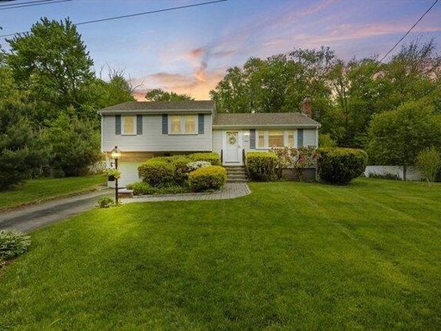 3 bedroom, Stoughton MA 02072 LS102729559