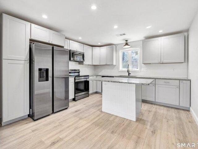 3 bedroom, Stratford CT 06614 LS102026160